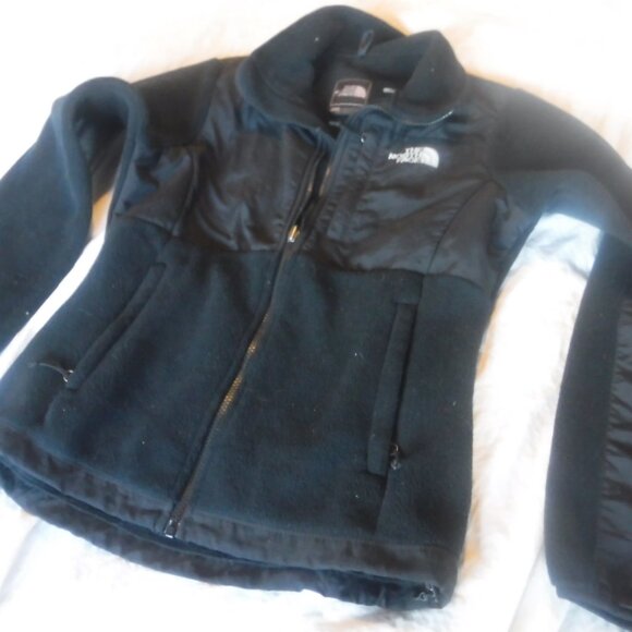the north Face Zipper | Jackets & Coats | The North Face Womens Black ...
